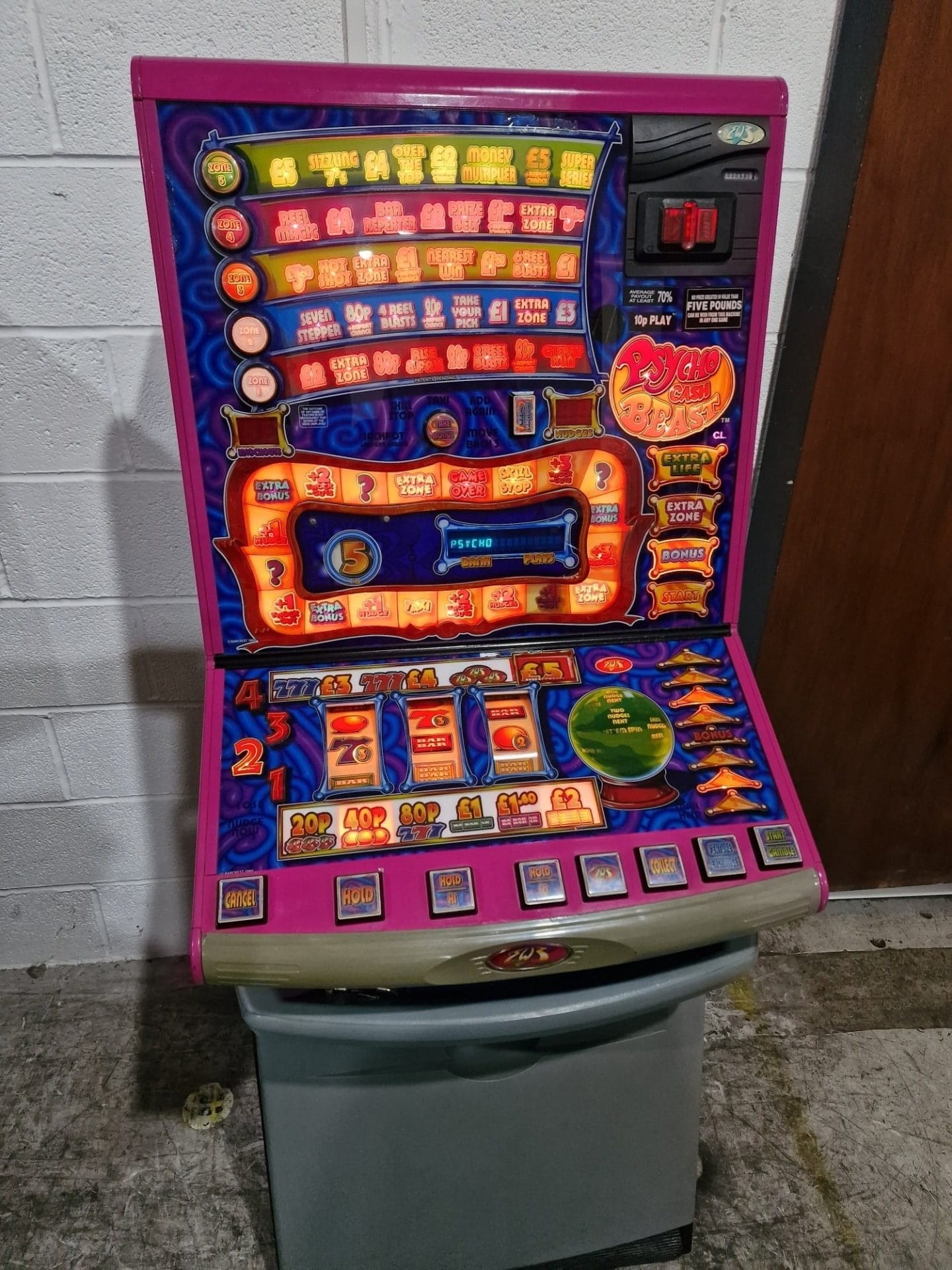 Psycho Cash Beast Fruit Machine £5 jackpot - Barcrest's ultimate game ...