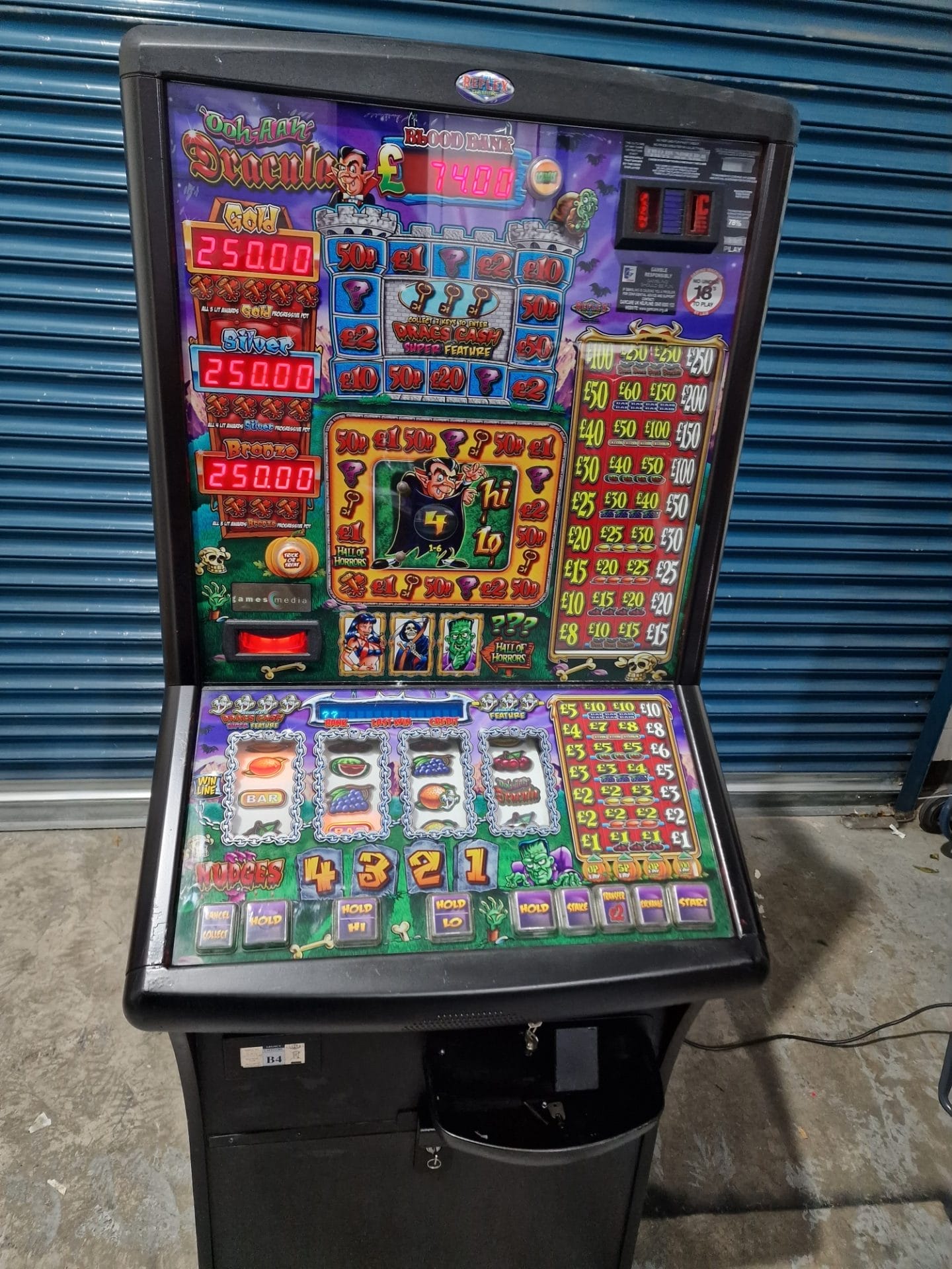 Ohh Ahh Dracula £250 Jackpot Club Fruit Machine - Aztec Coin