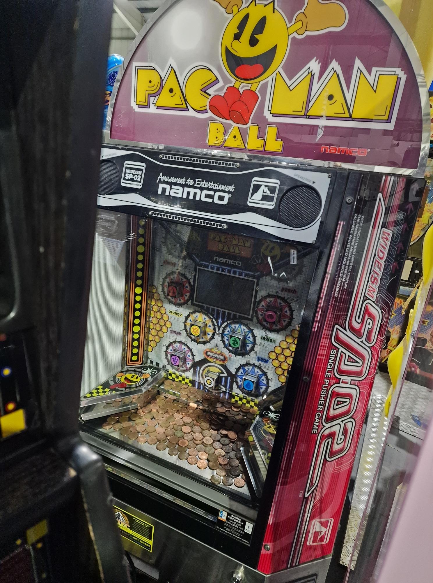 Pacman ball 1 player 2p Pusher machine - Aztec Coin